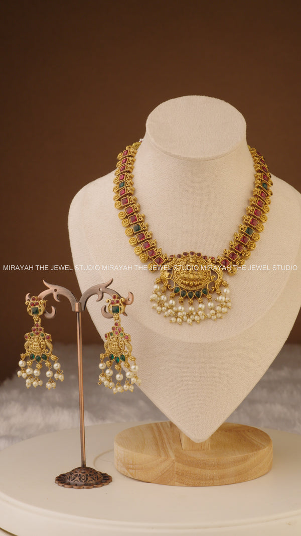 RATNA LAKSHMI PENDANT NECKLACE – Mirayah The Jewel Studio